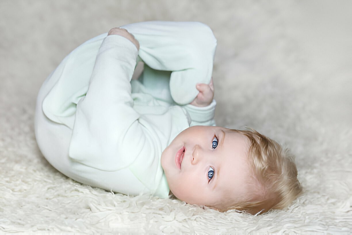 When Do Babies Start Rolling Over? Your Complete Guide - Tidy ...